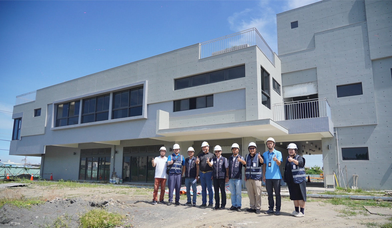 臺中市梧棲區公所-重大政策-梧棲三里聯合活動中心首度亮相 建設局長視察：力拚115年上半年完工